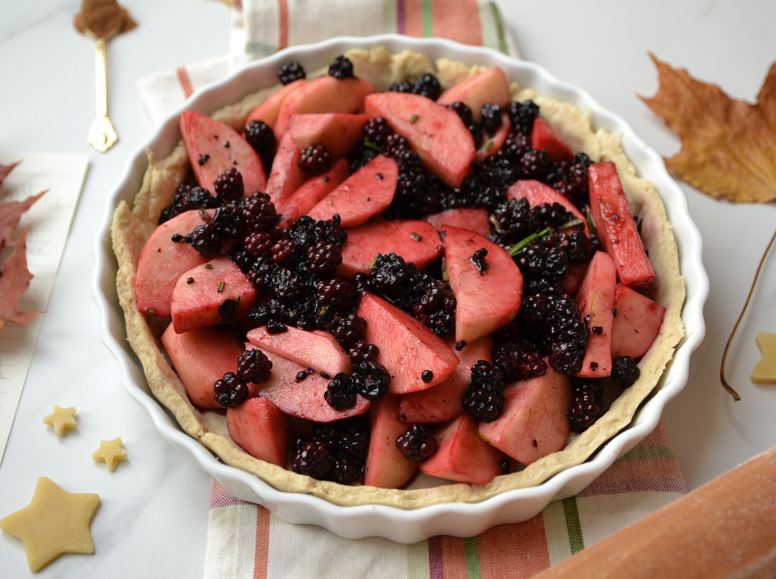 Apple and Bramble Pie • Hollie Berries