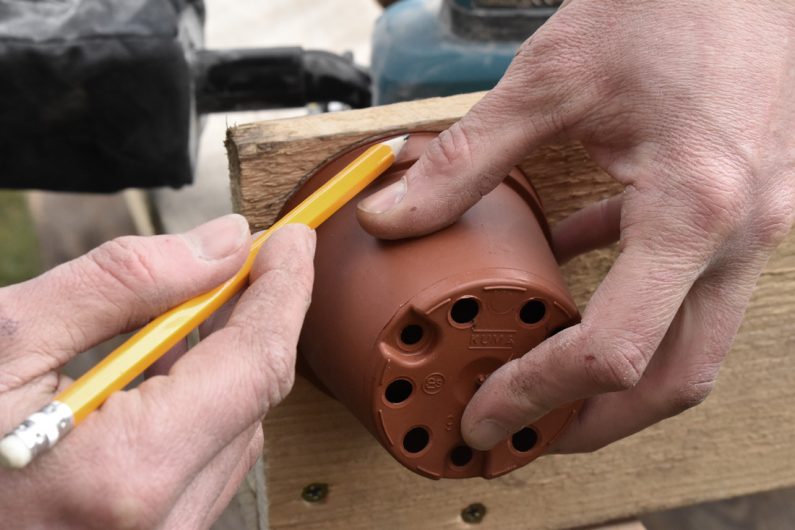 Upcycled Pallet DIY Potting Table • Hollie Berries