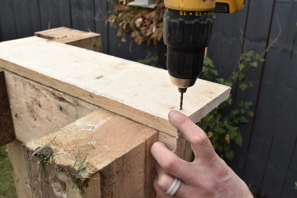 Upcycled Pallet DIY Potting Table • Hollie Berries